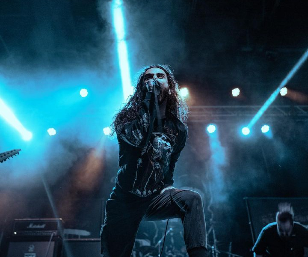 The Big Six'da Chris Fronzak (Attila) ayrıldı, yerine Darius Tehrani ...